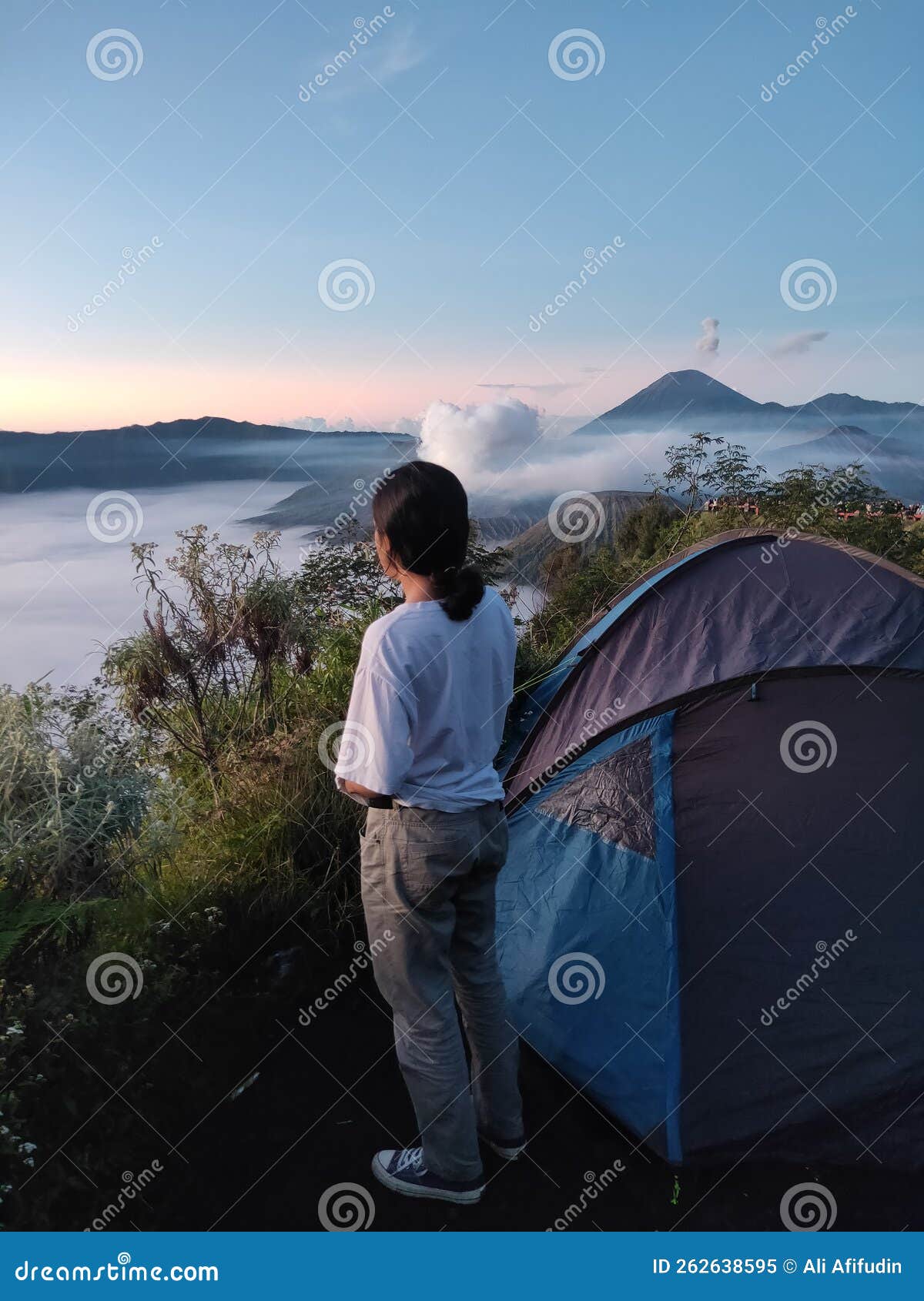 People Encamped on the Mountain Were Looking at the Scenery Editorial ...