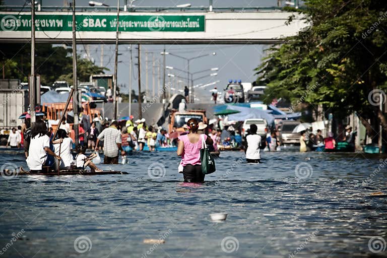 People Evacuate from the Flood Editorial Photo - Image of natural, east ...
