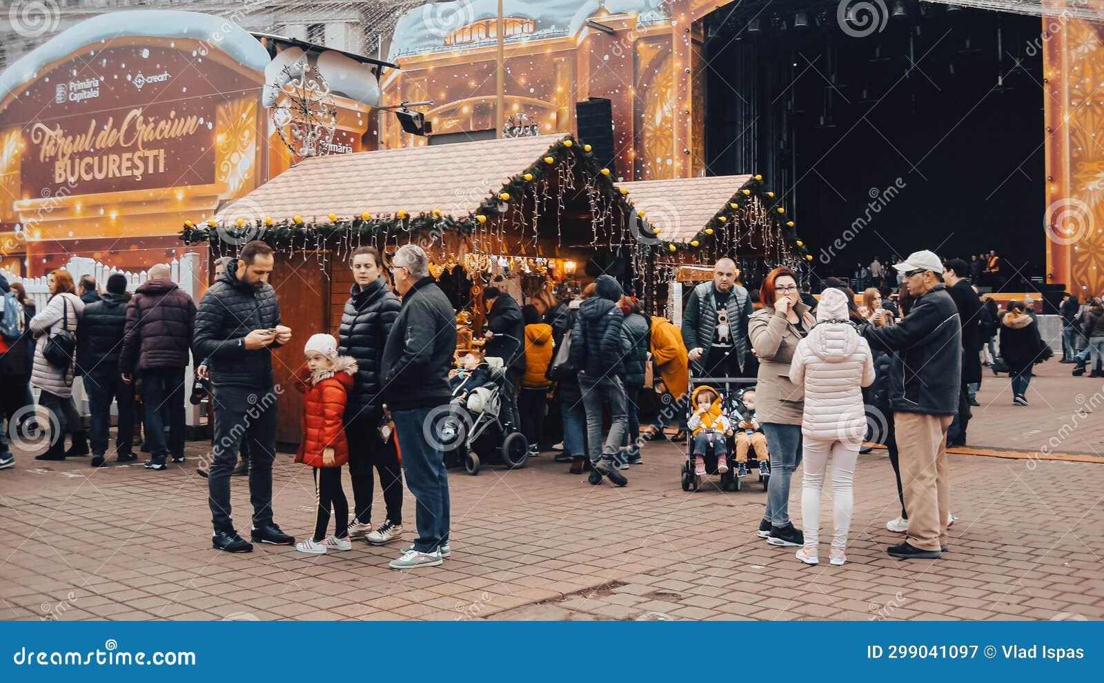 People Having Fun at Christmas Market Editorial Photography - Image of ...