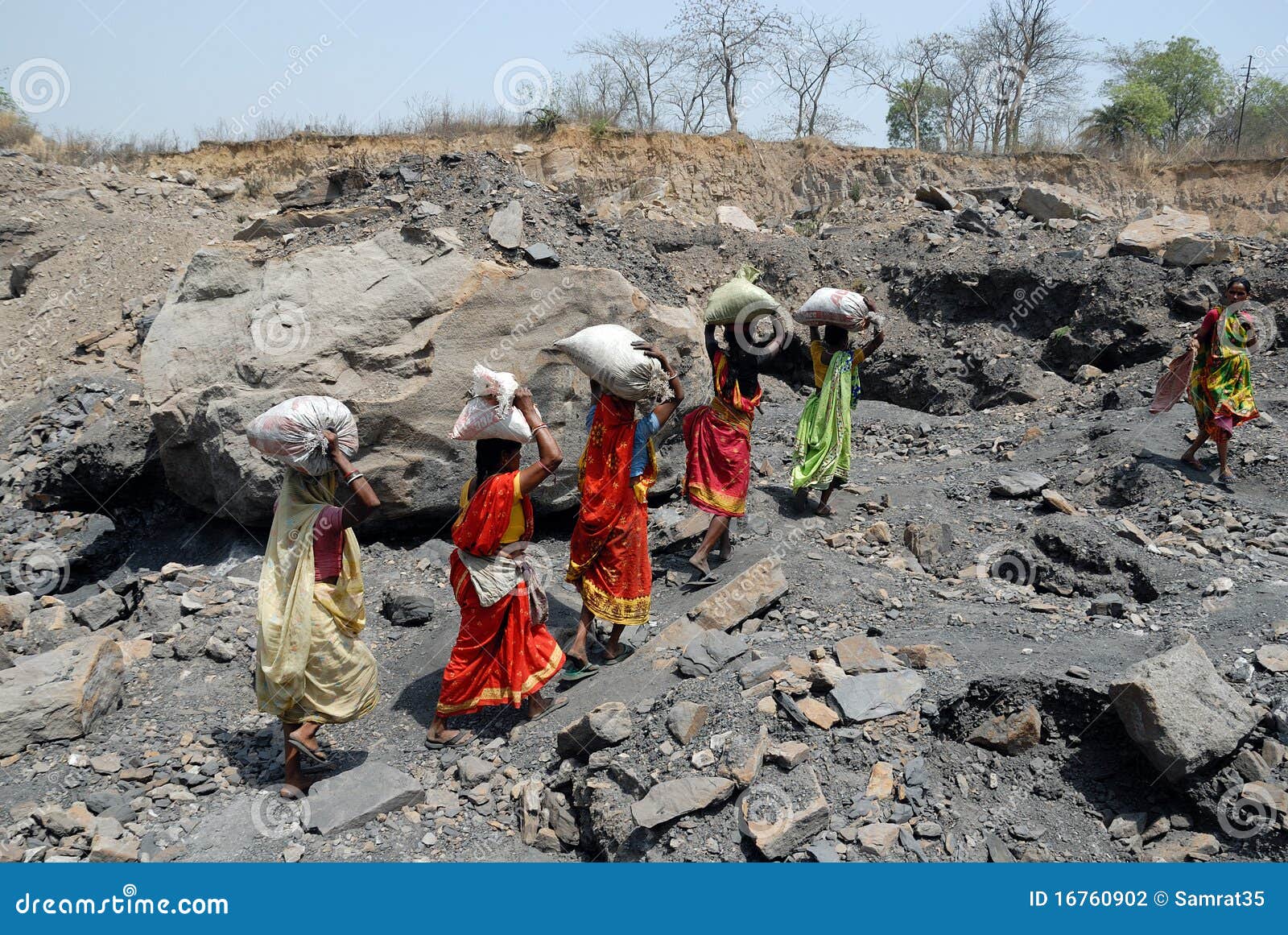 People of the Jharia Coalmines Area in India Editorial Photography ...
