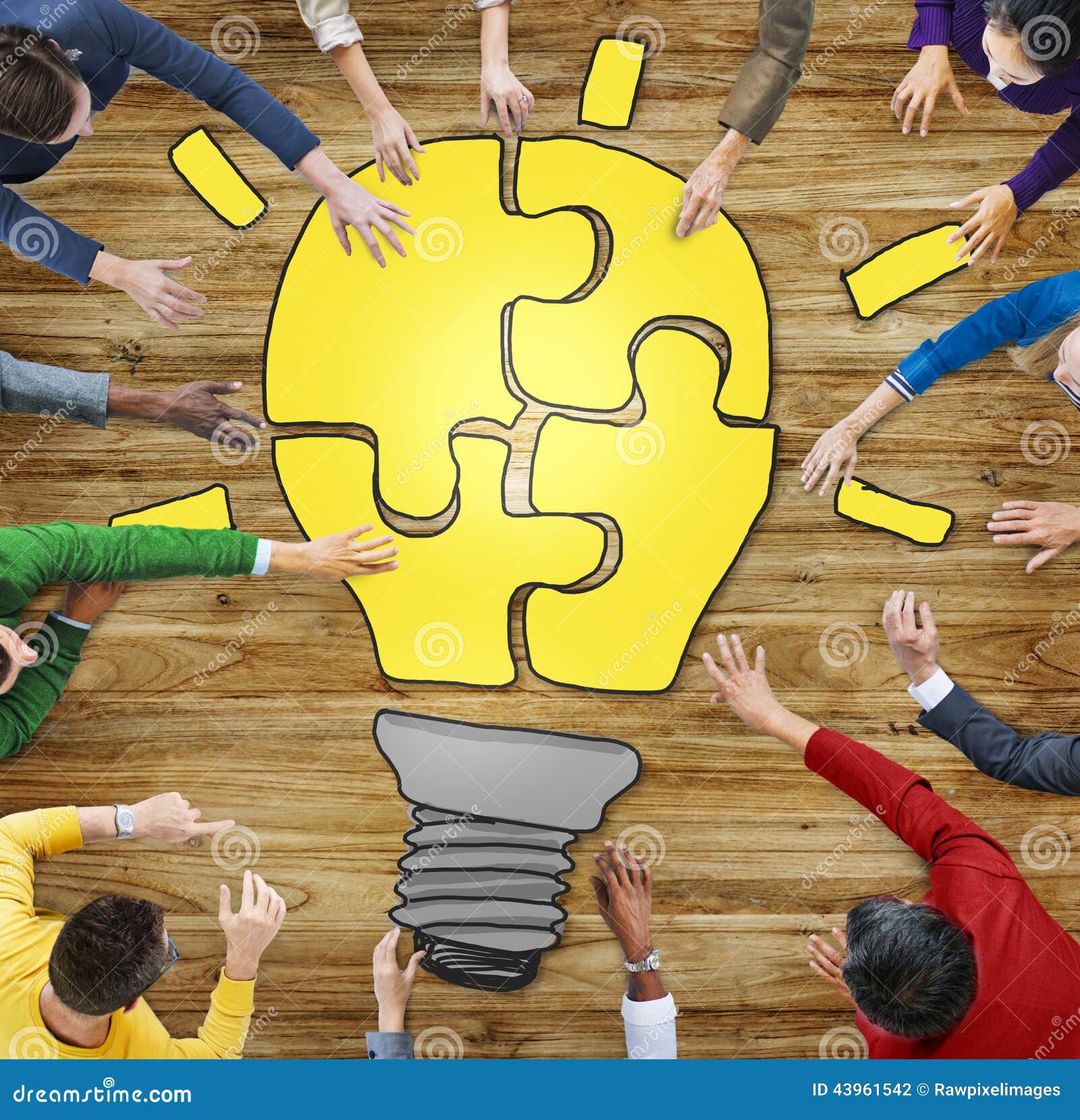 People with Jigsaw Puzzle Forming Light Bulb Stock Illustration ...