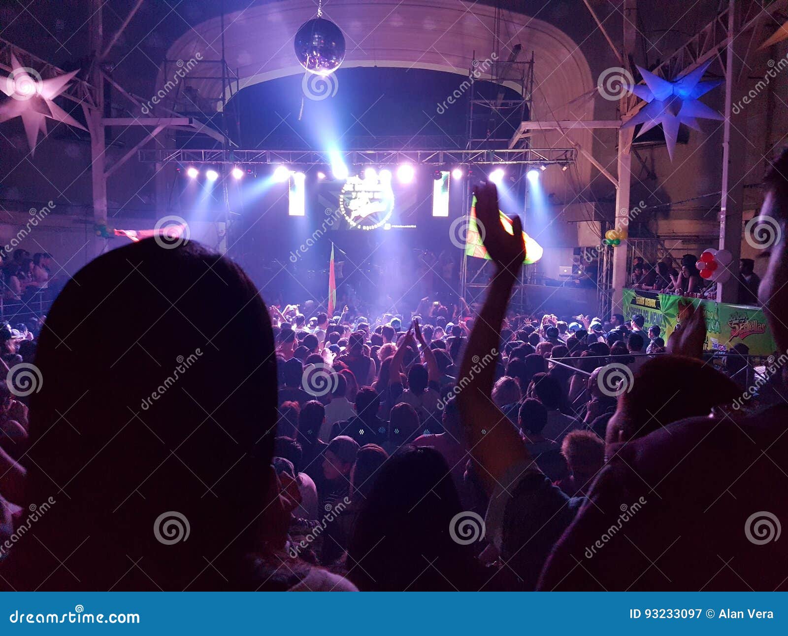 People on live editorial photography. Image of people - 93233097