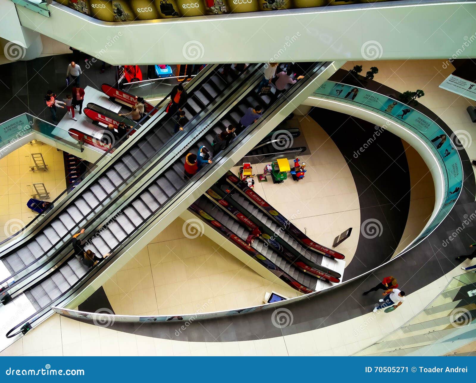People at the mall editorial photo. Image of shopping - 70505271