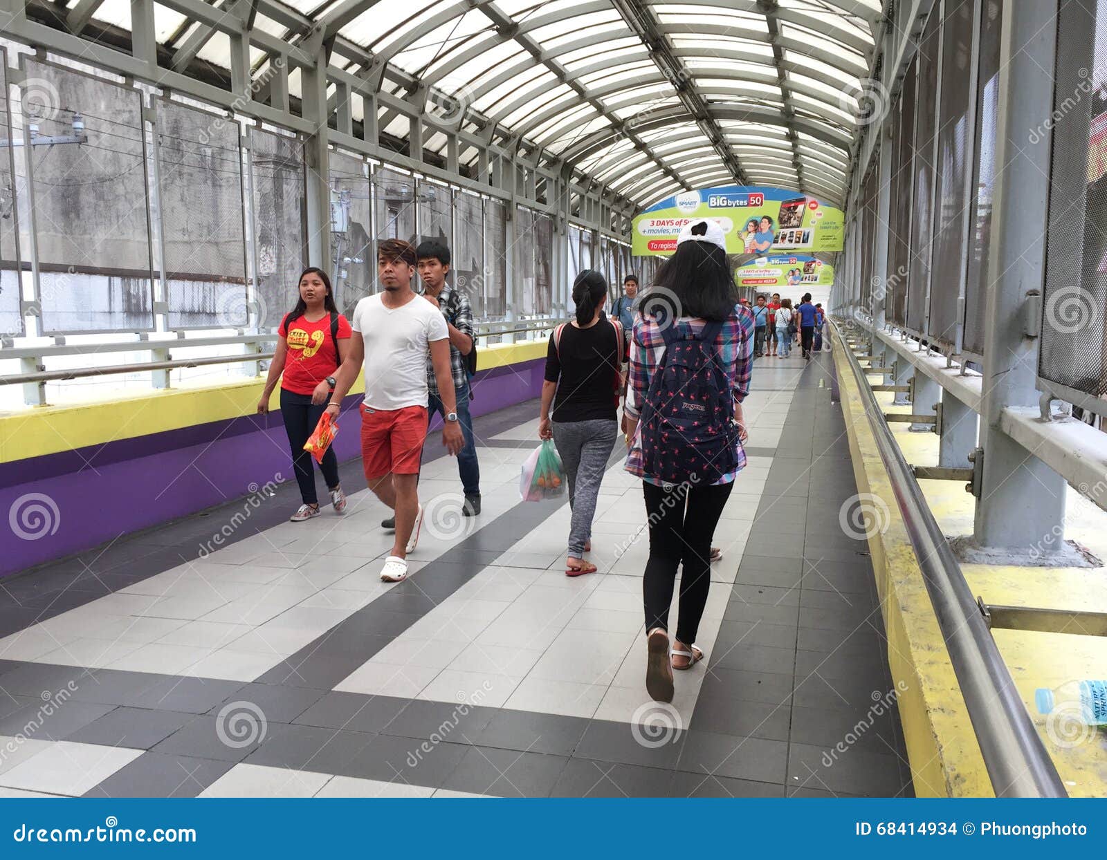 People in Manila, Philippines Editorial Stock Image - Image of subway ...