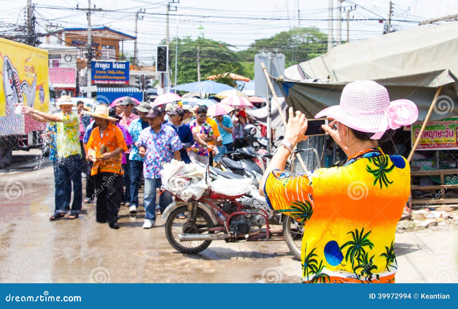 People marched editorial stock image. Image of city, journey - 39972994