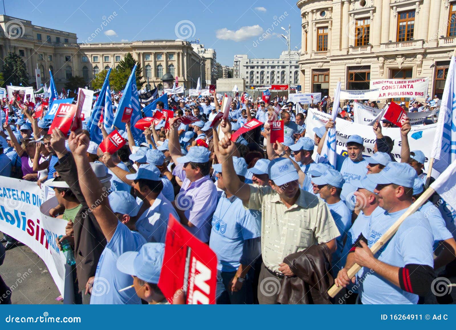 People at the National Unit Wage Protest Editorial Photo - Image of ...