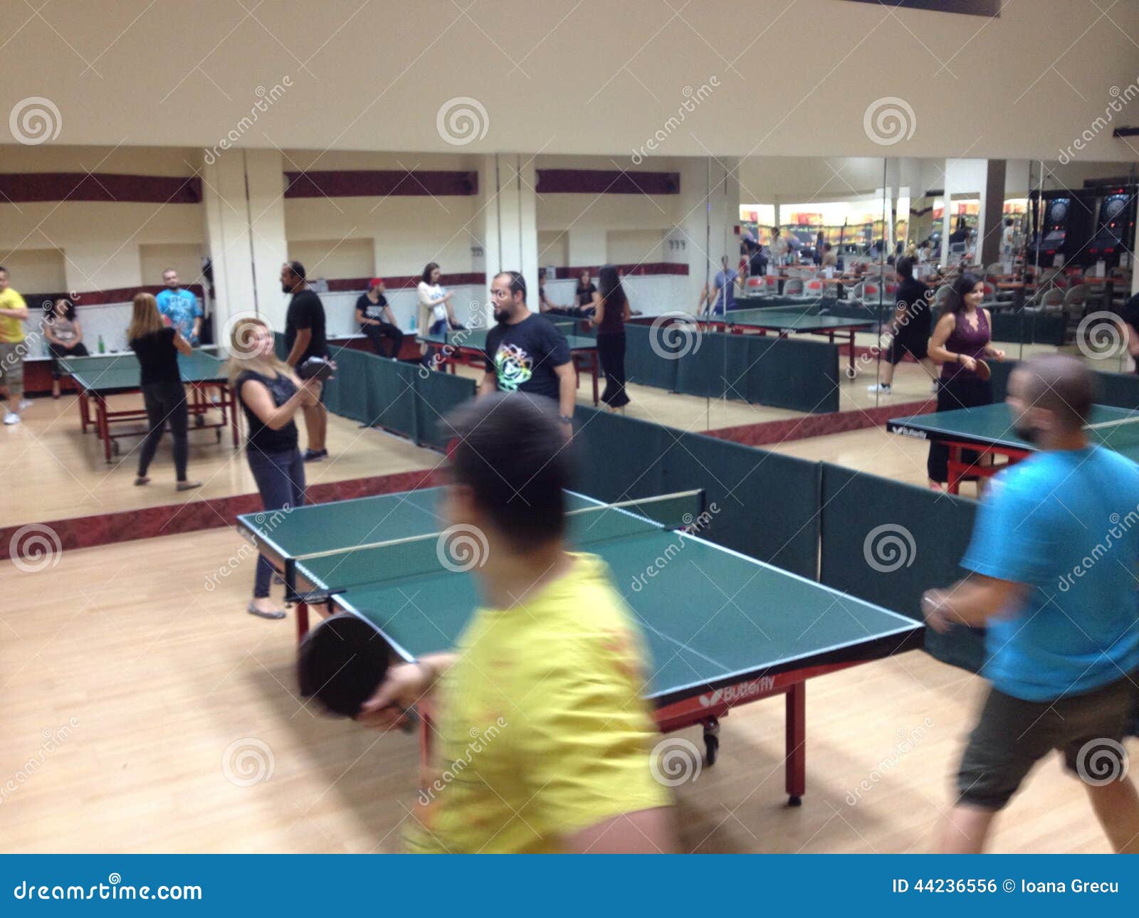 People playing ping pong editorial photo. Image of game - 44236556