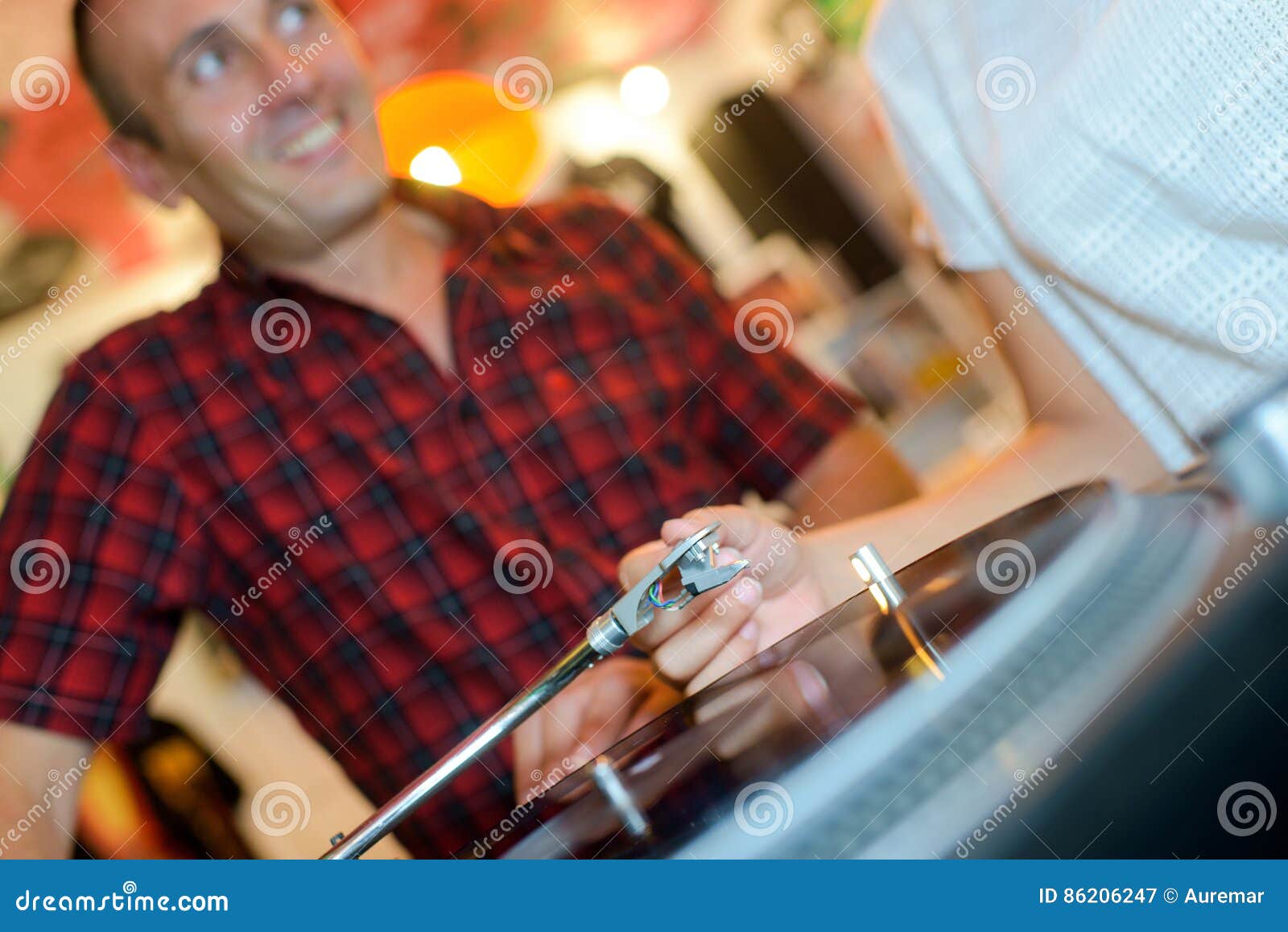 People Playing Vinyl Record Stock Image - Image of song, buyer: 86206247