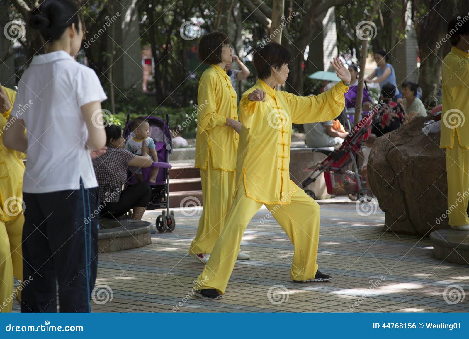 People practice Taiji editorial photo. Image of exercise - 44768156