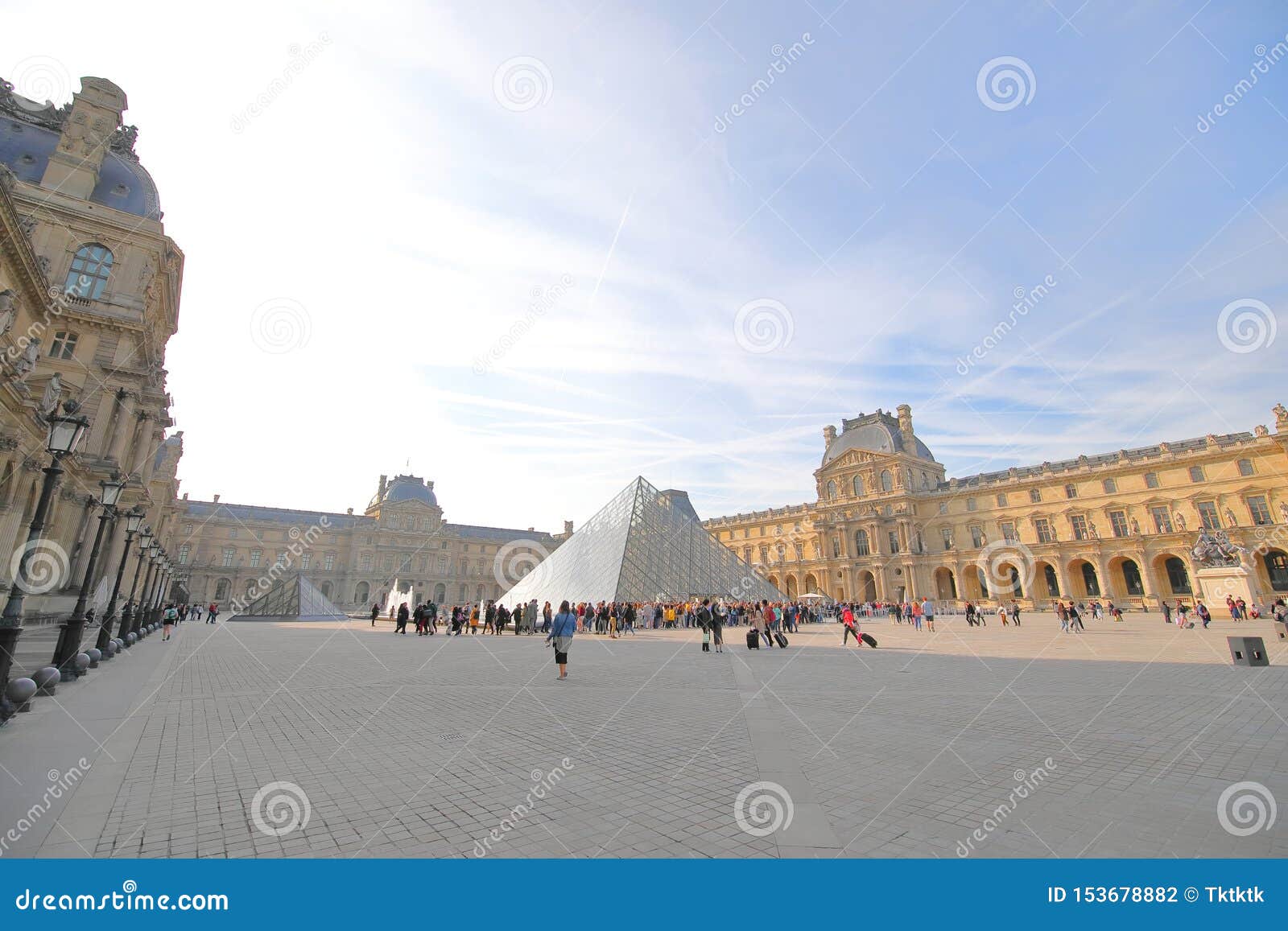 The Queue At The Louvre Editorial Image | CartoonDealer.com #29498298
