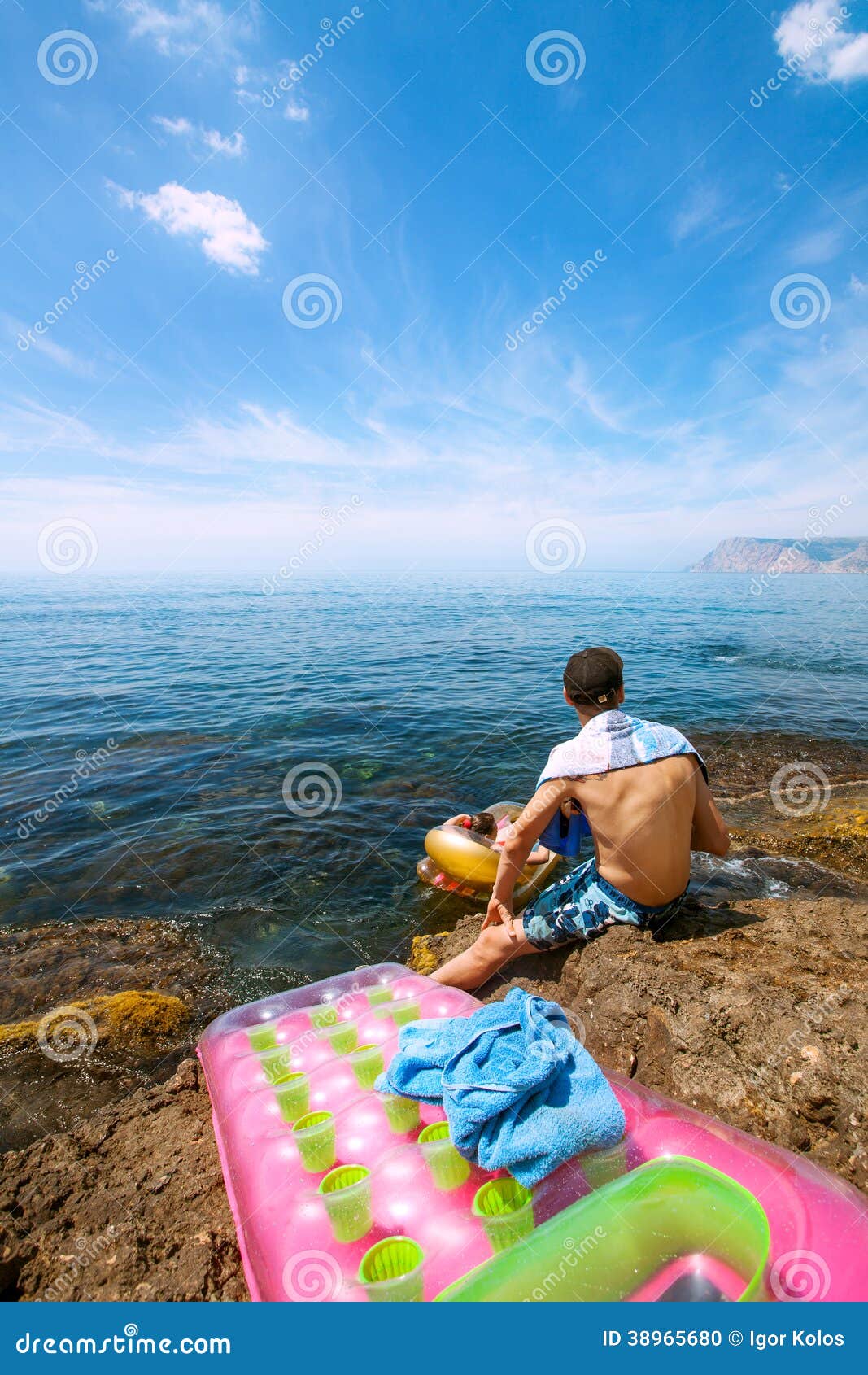 People rest near the sea stock photo. Image of swimming - 38965680