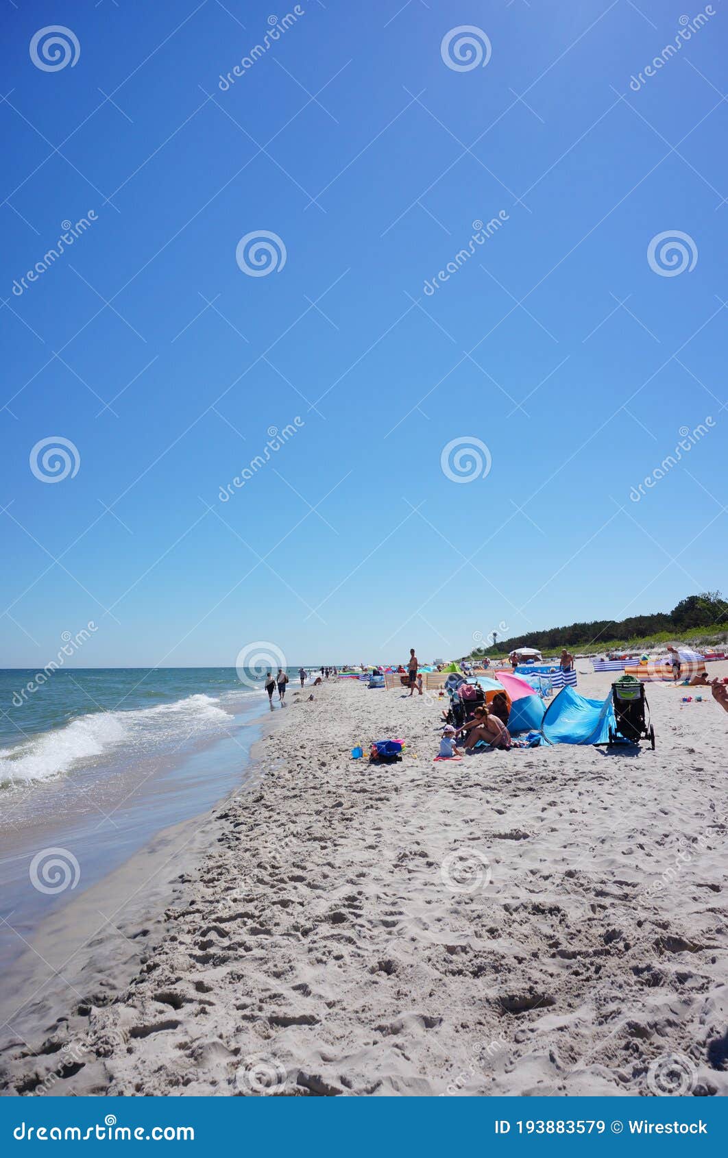People resting at a beach editorial stock image. Image of place - 193883579