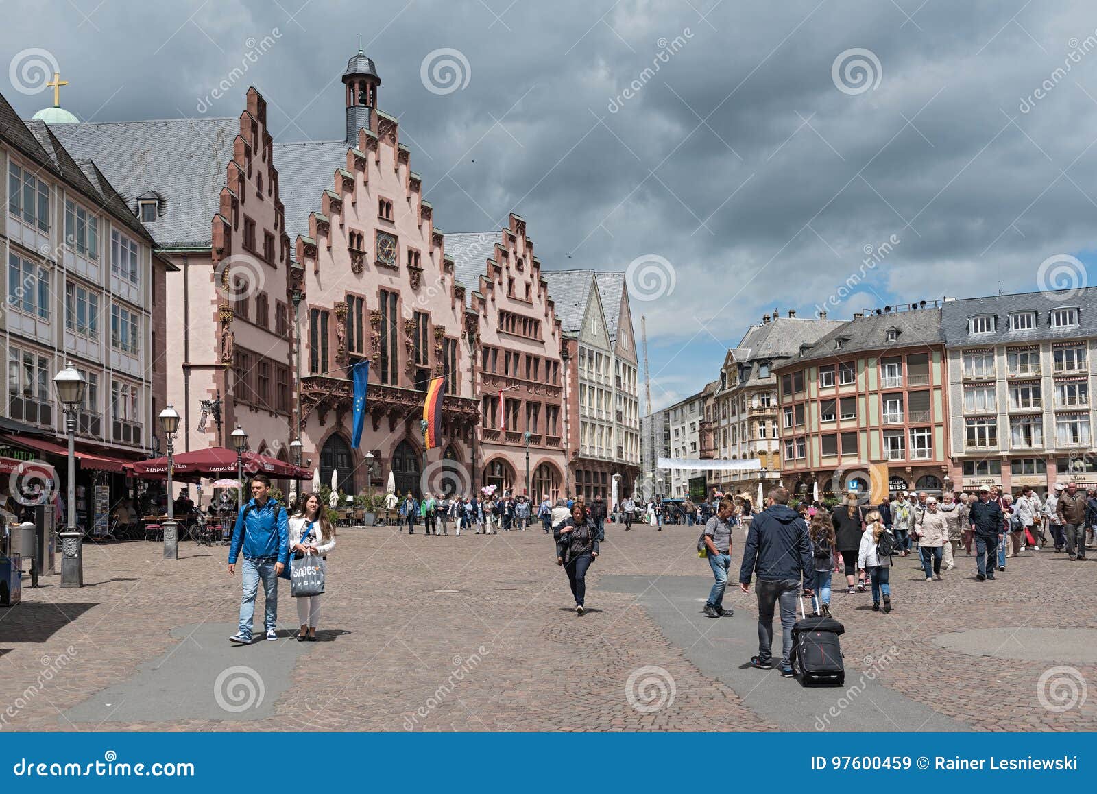 People on Roemerberg Square in Frankfurt, Germany Editorial Stock Image ...