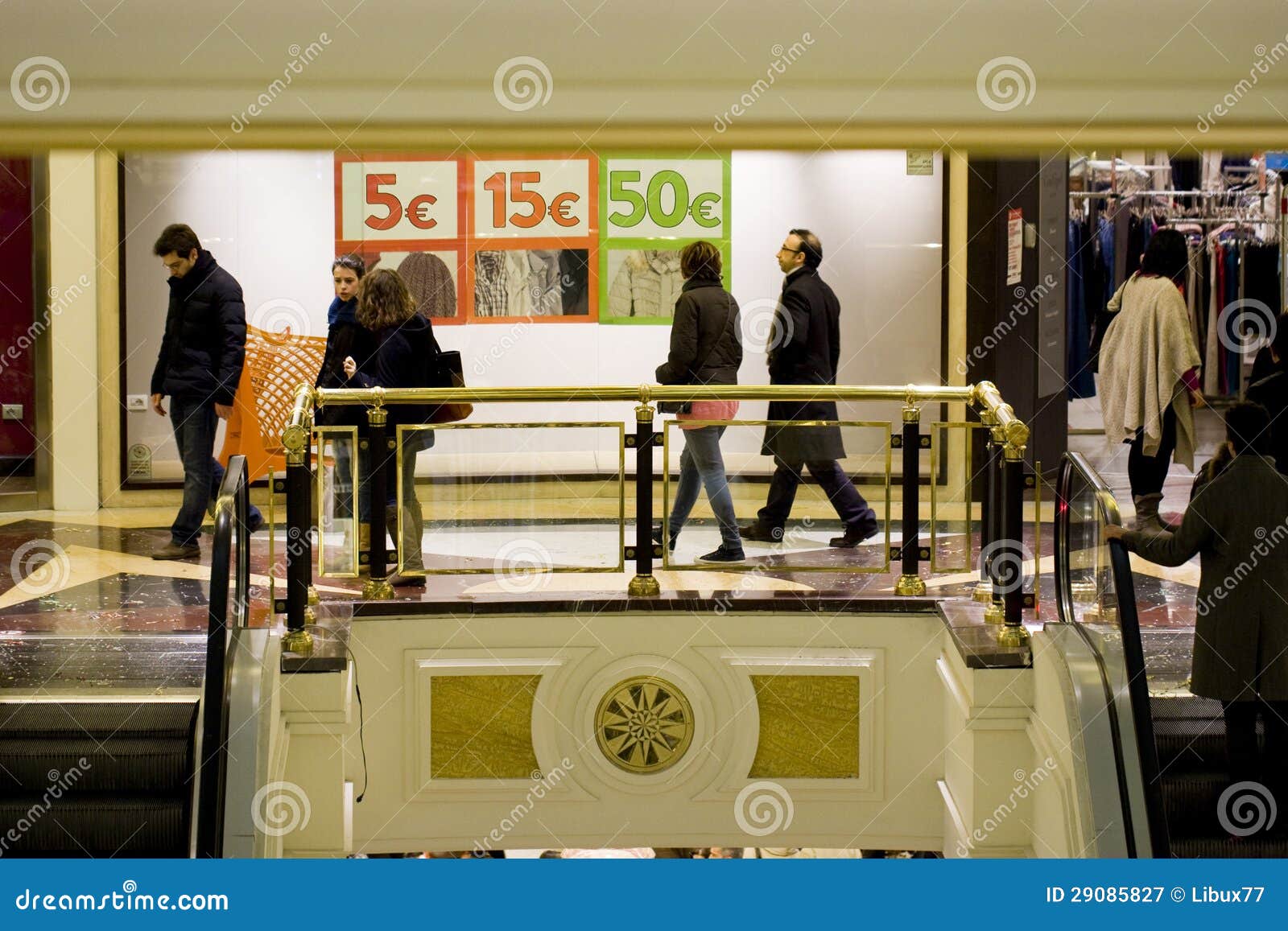 People Shopping in a Mall editorial photography. Image of city - 29085827