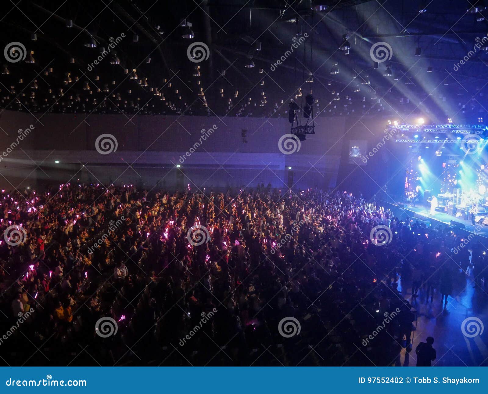 People Sitting Enjoy in Concert Editorial Photography - Image of ...