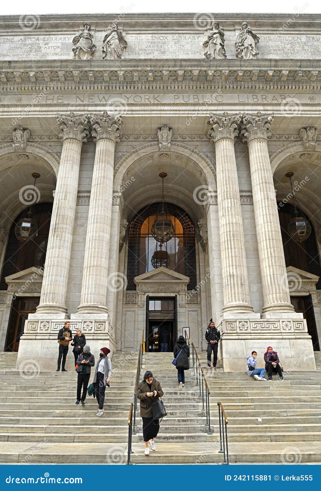 People on Steps of New York Public Library NYPL, Manhattan Editorial ...