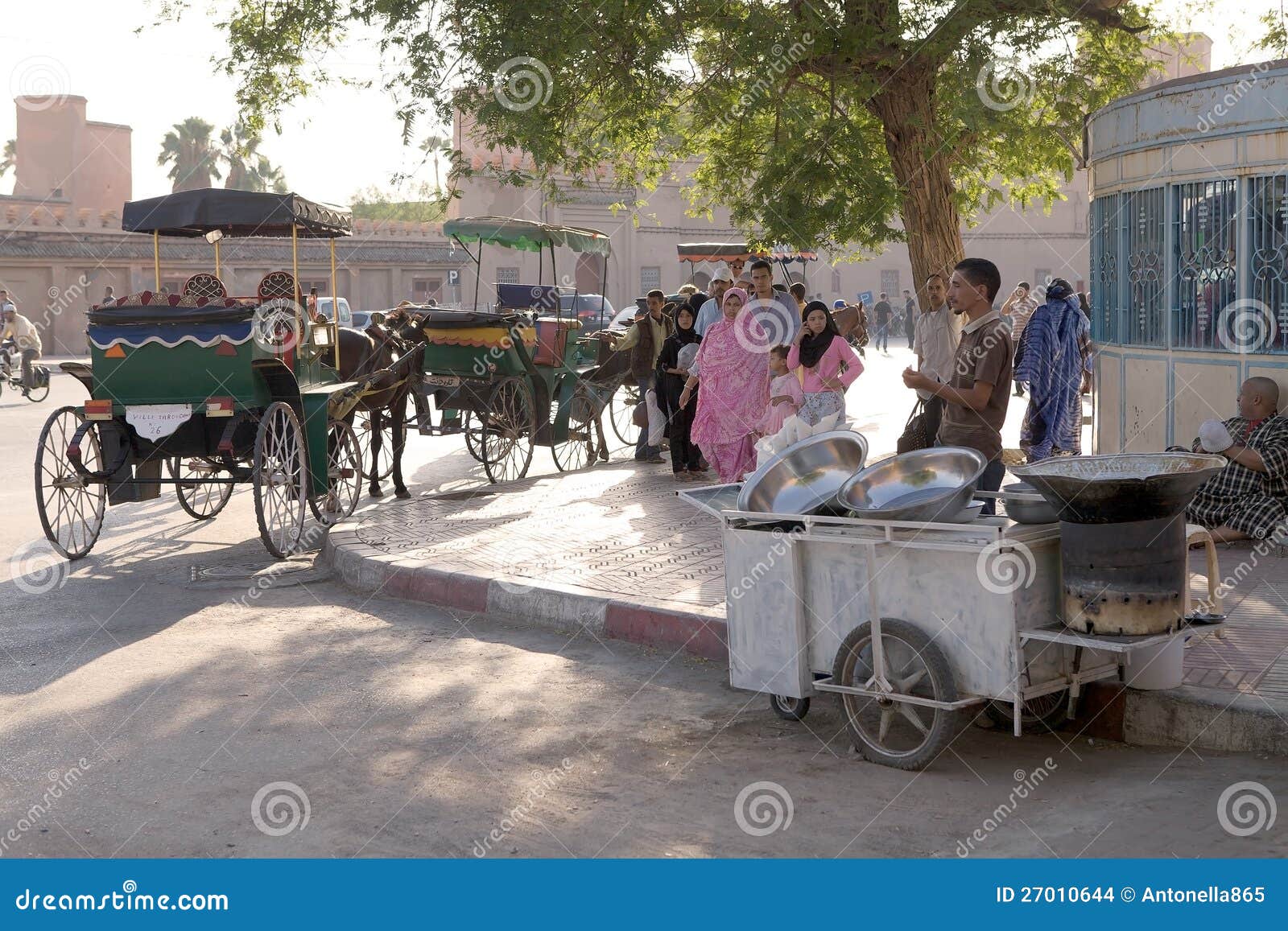 People and street vendor editorial stock image. Image of morocco - 27010644