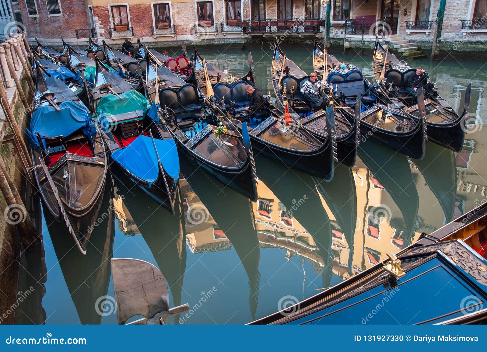 People on the Streets of Venice, Italy Editorial Image - Image of ...