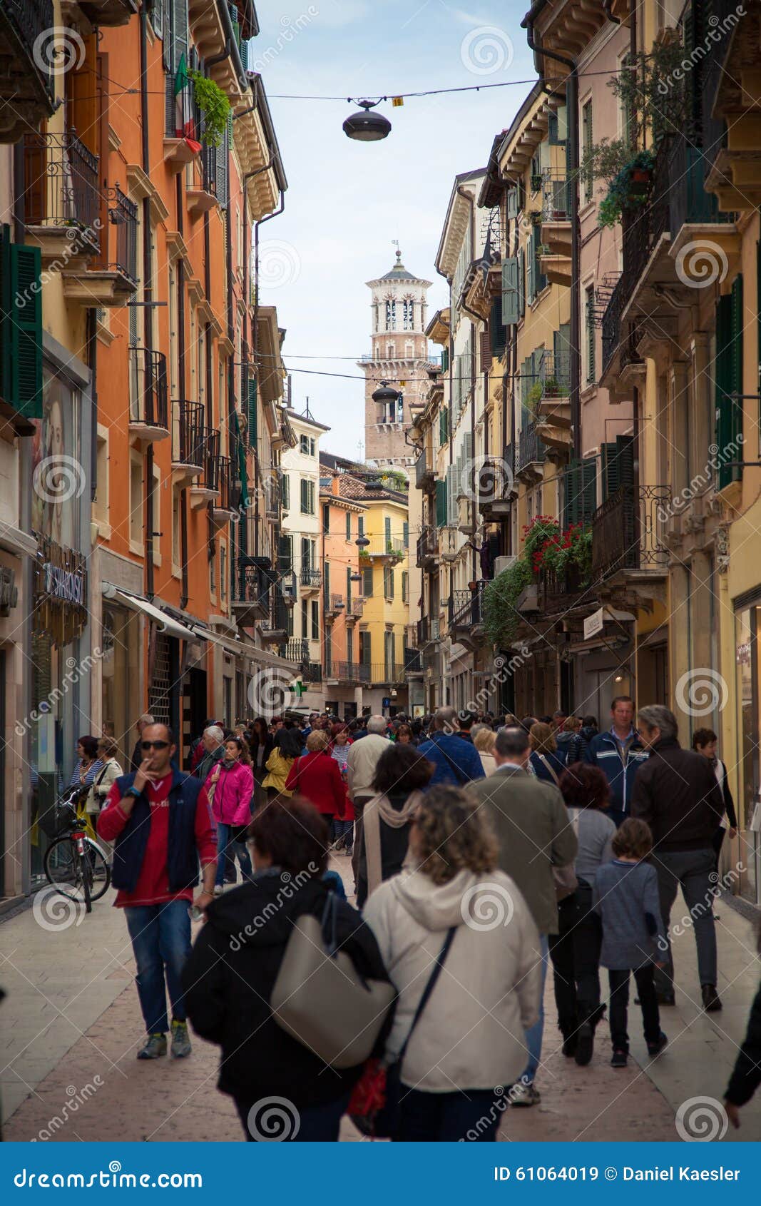 People Strolling through Streets of Verona Editorial Stock Image ...