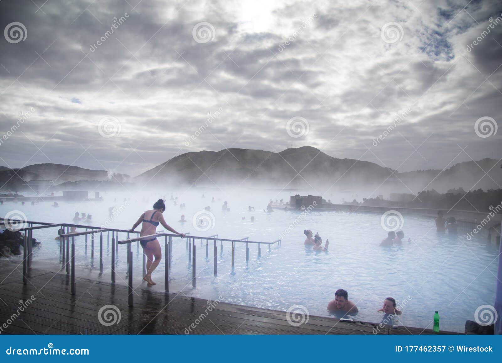 Blue Lagoon Geothermal Spa In Iceland, The Blue Lagoon Is Famou Royalty ...