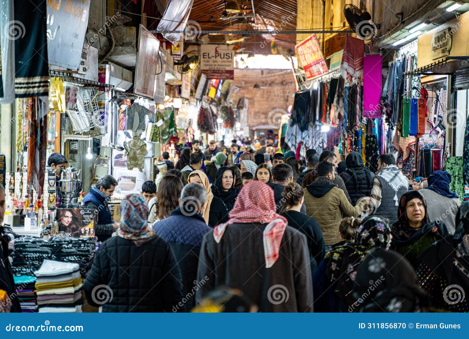 People in the Traditional Turkish Bazaar. Editorial Image - Image of ...
