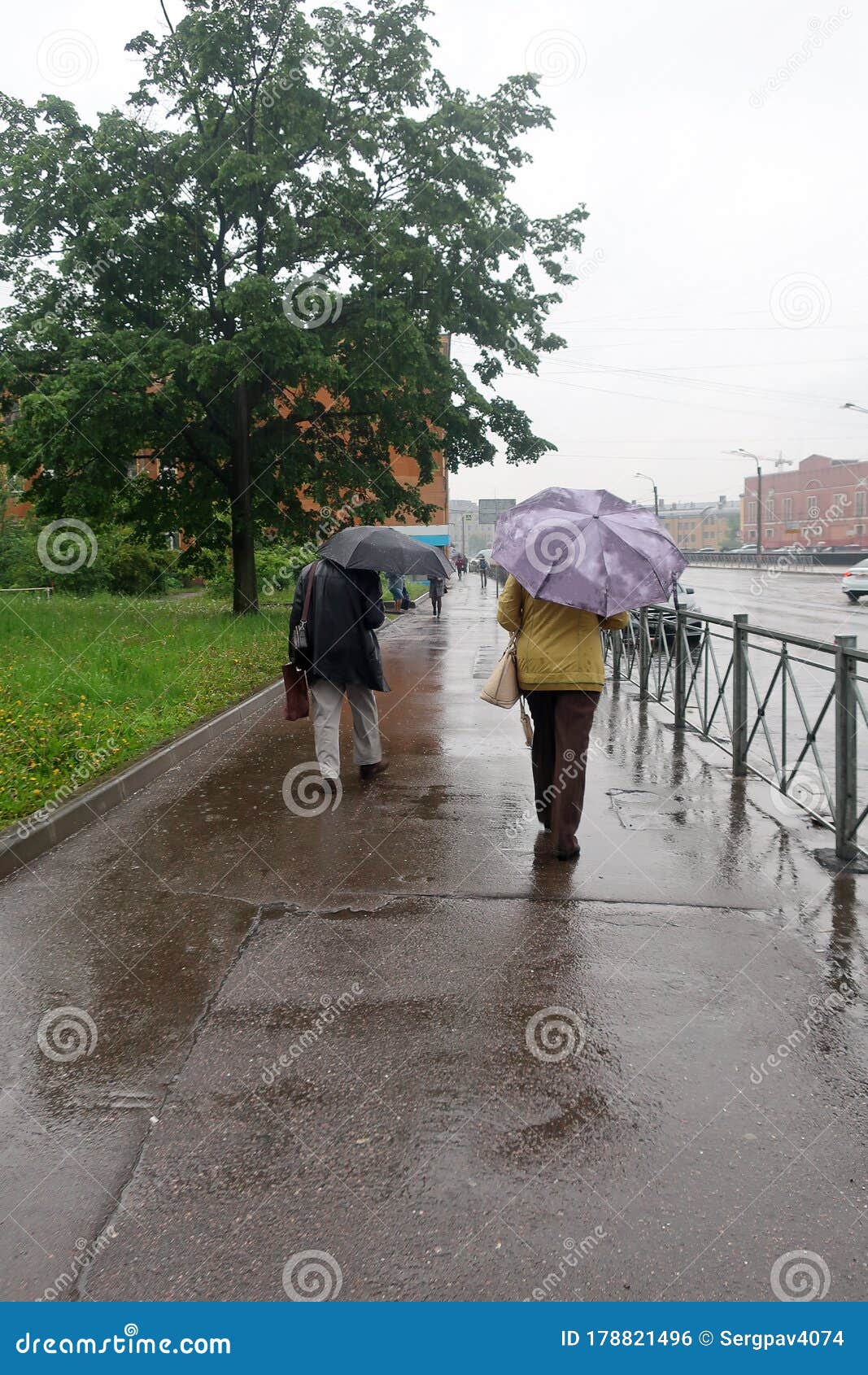 People with Umbrellas Walking in the Rain Editorial Photo - Image of ...