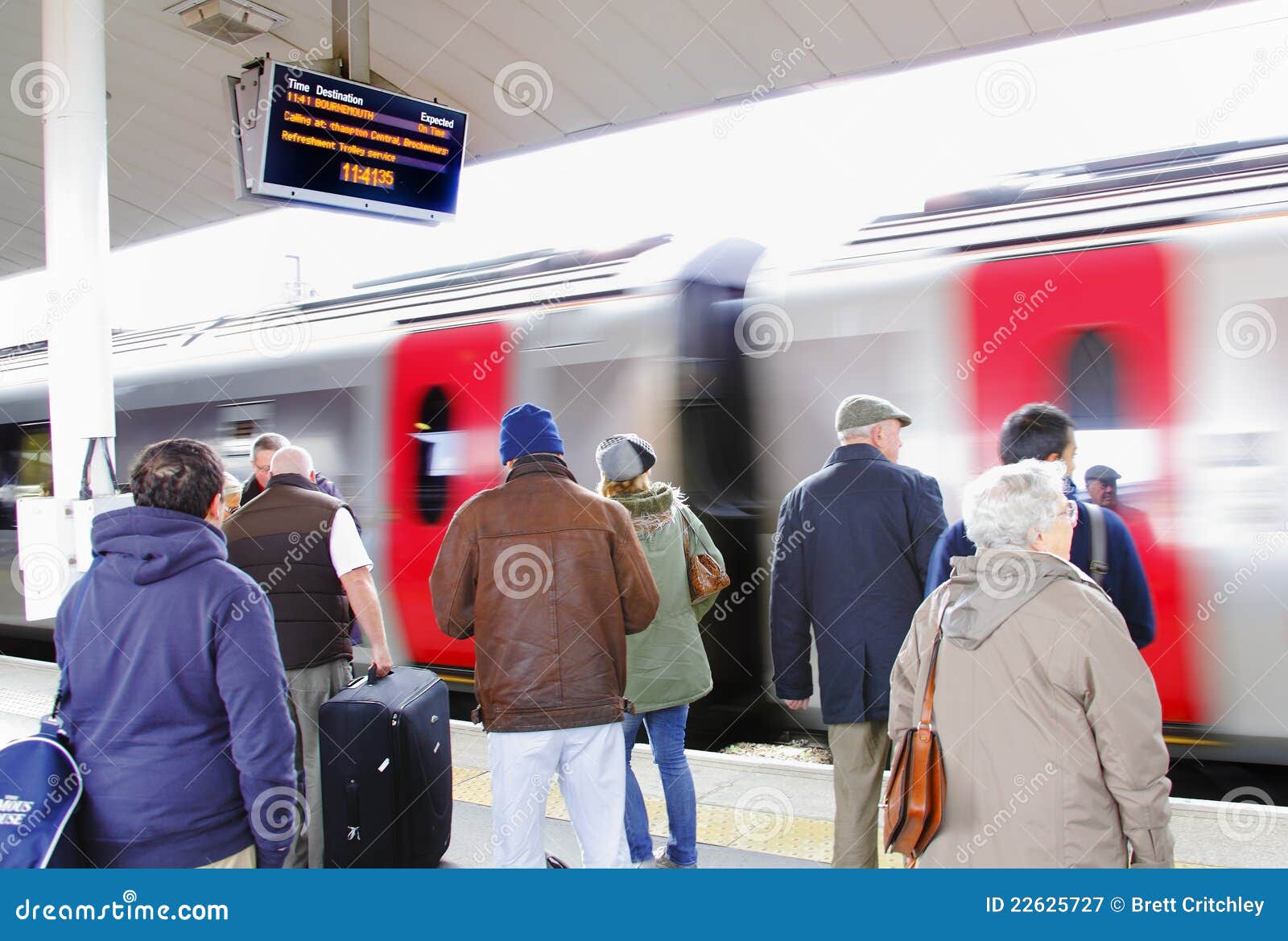 People using train station editorial photography. Image of transport ...