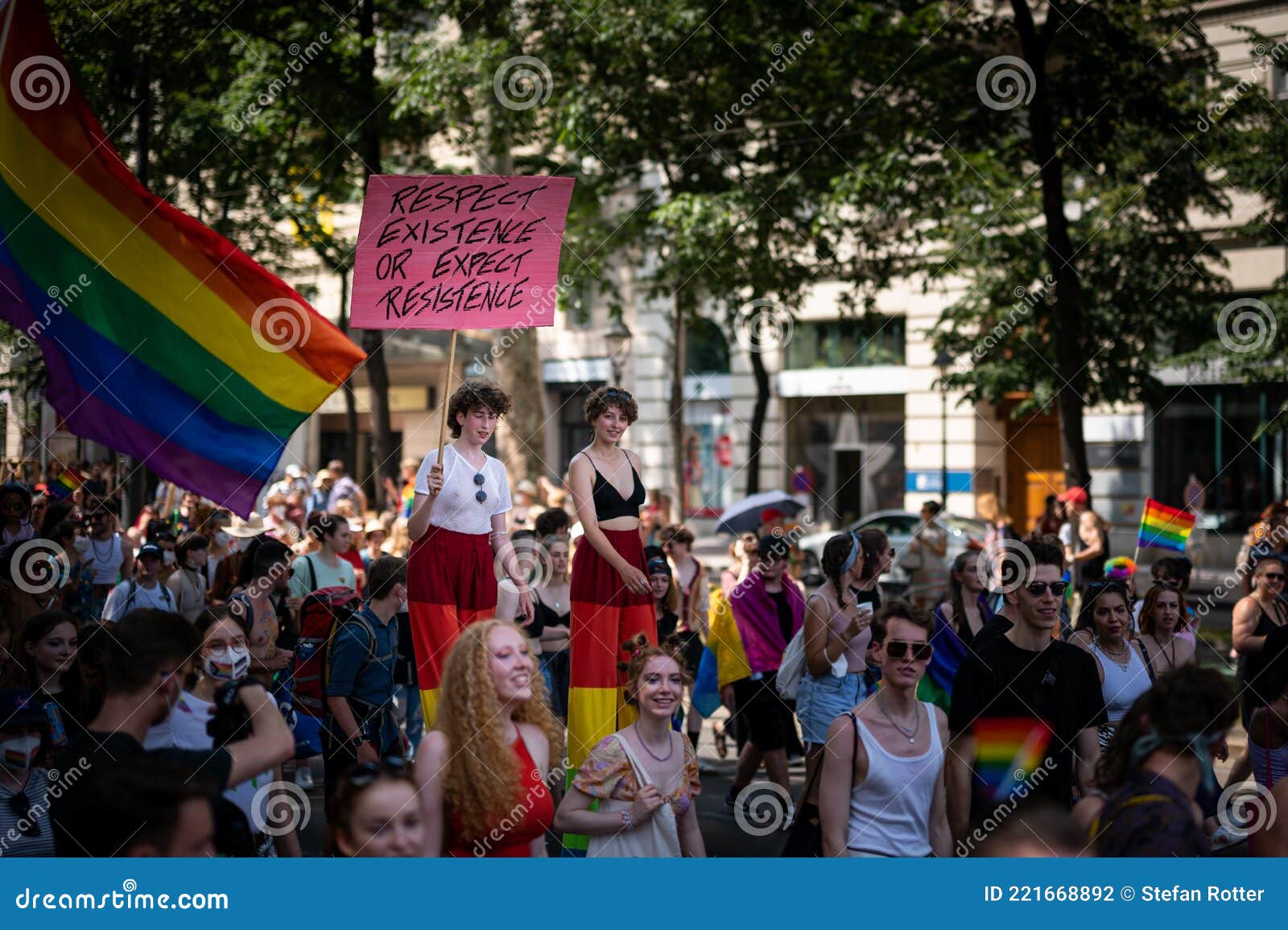 People at Vienna Pride on Wiener Ringstrasse Editorial Photography ...
