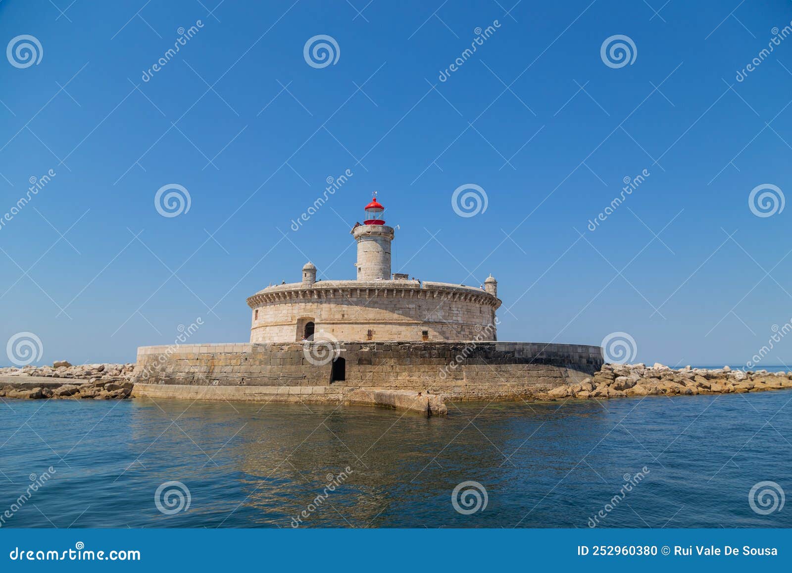 People Visiting the Old Bugio Lighthouse Editorial Image - Image of ...