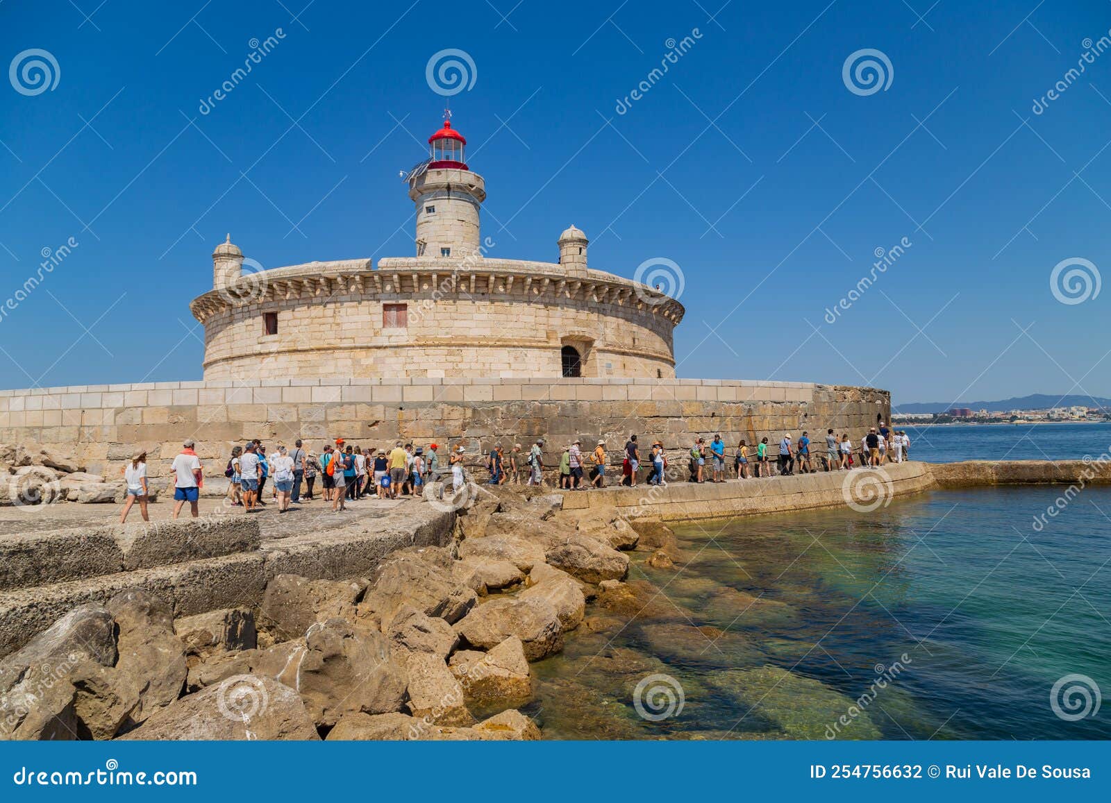 People Visiting the Old Bugio Lighthouse Editorial Photography - Image ...