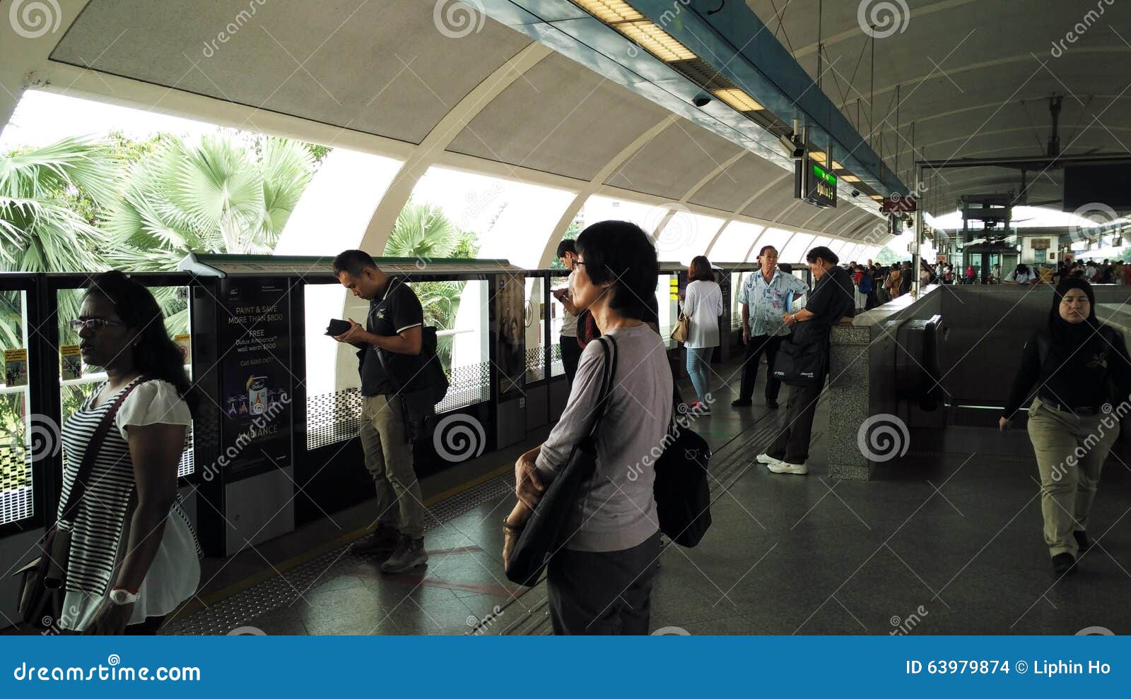 People Waiting for the Train at MRT Station Editorial Stock Image ...