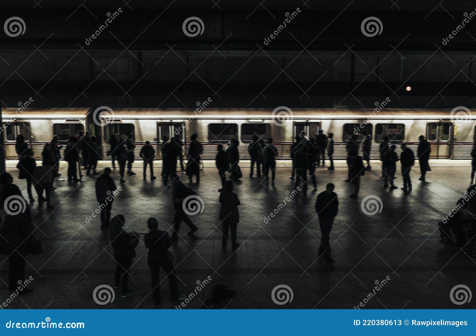 People Waiting for a Train on a Platform Editorial Stock Photo - Image ...