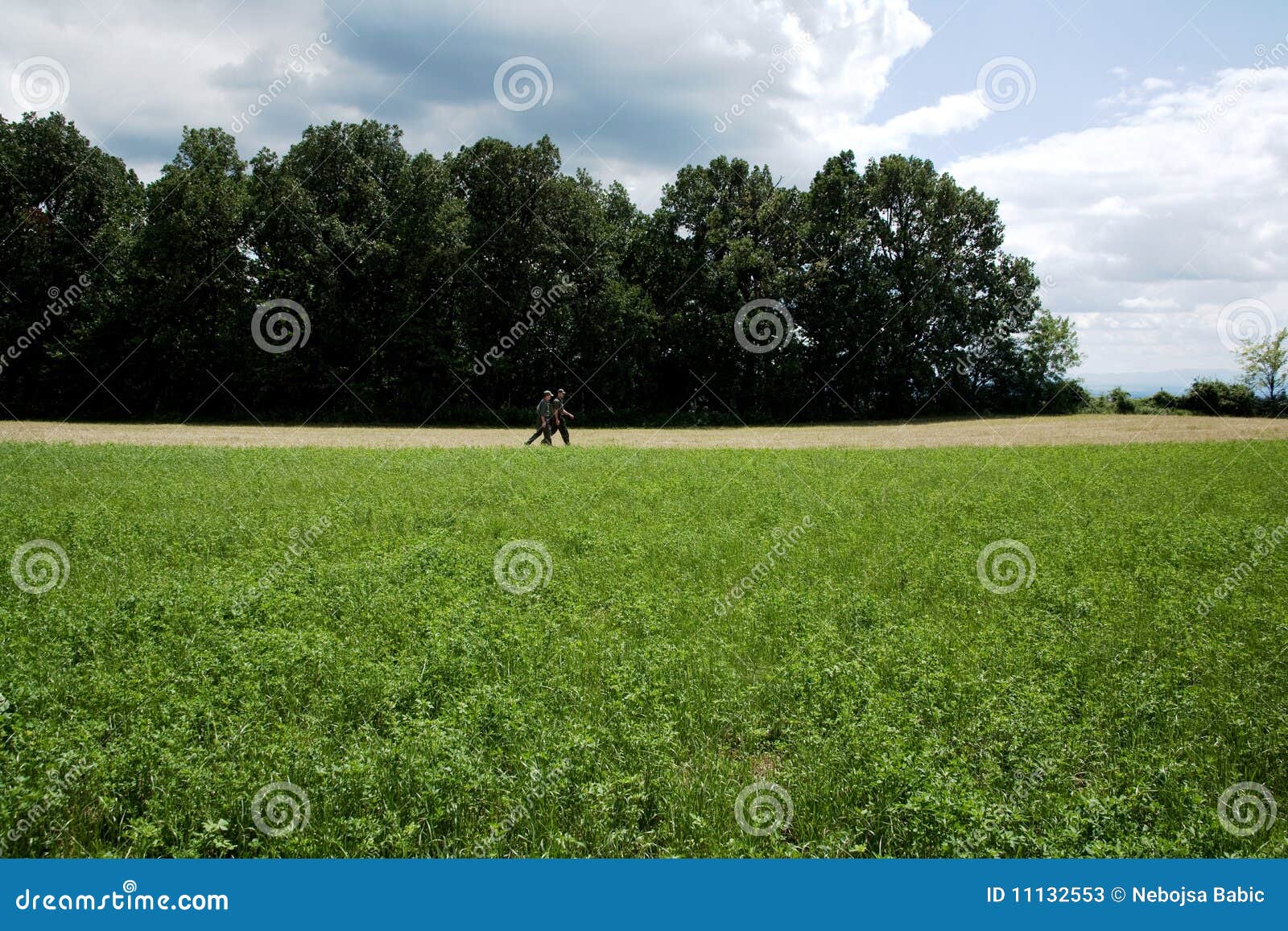 People Walking in Beautiful Countryside Stock Image - Image of scenic ...