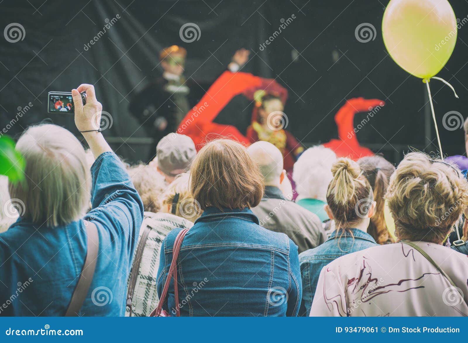People Watching Live Performance. Editorial Photo - Image of ...
