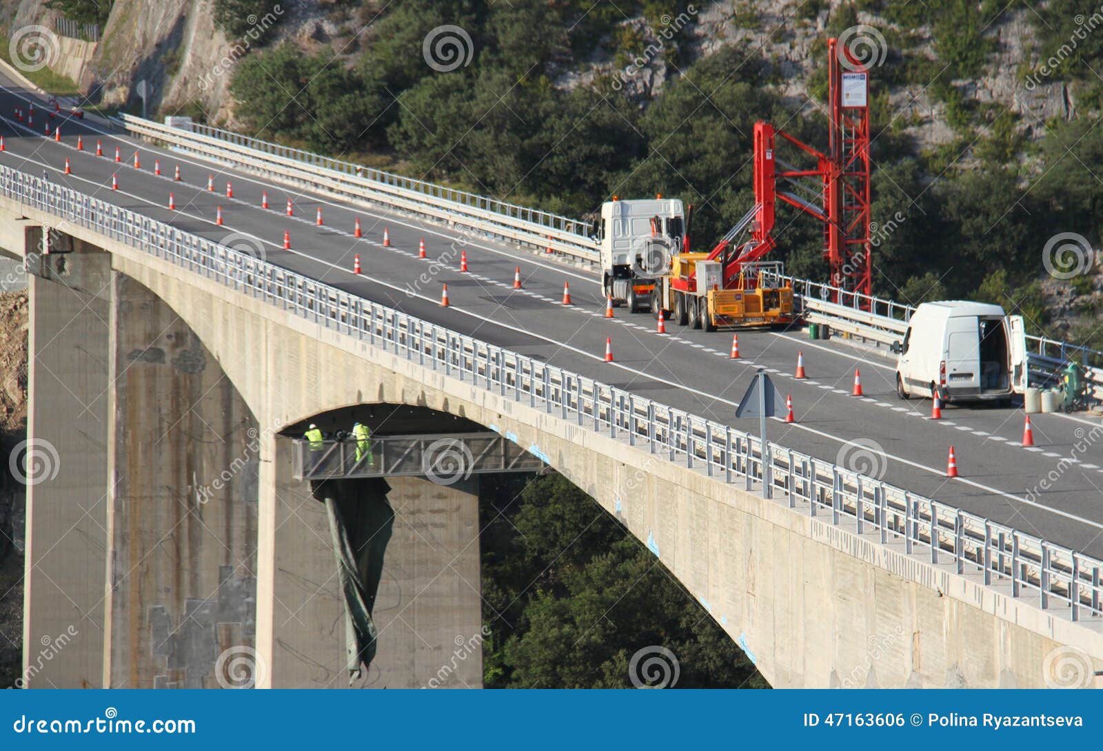 People Working on the Bridge Editorial Photo - Image of infrastructure ...