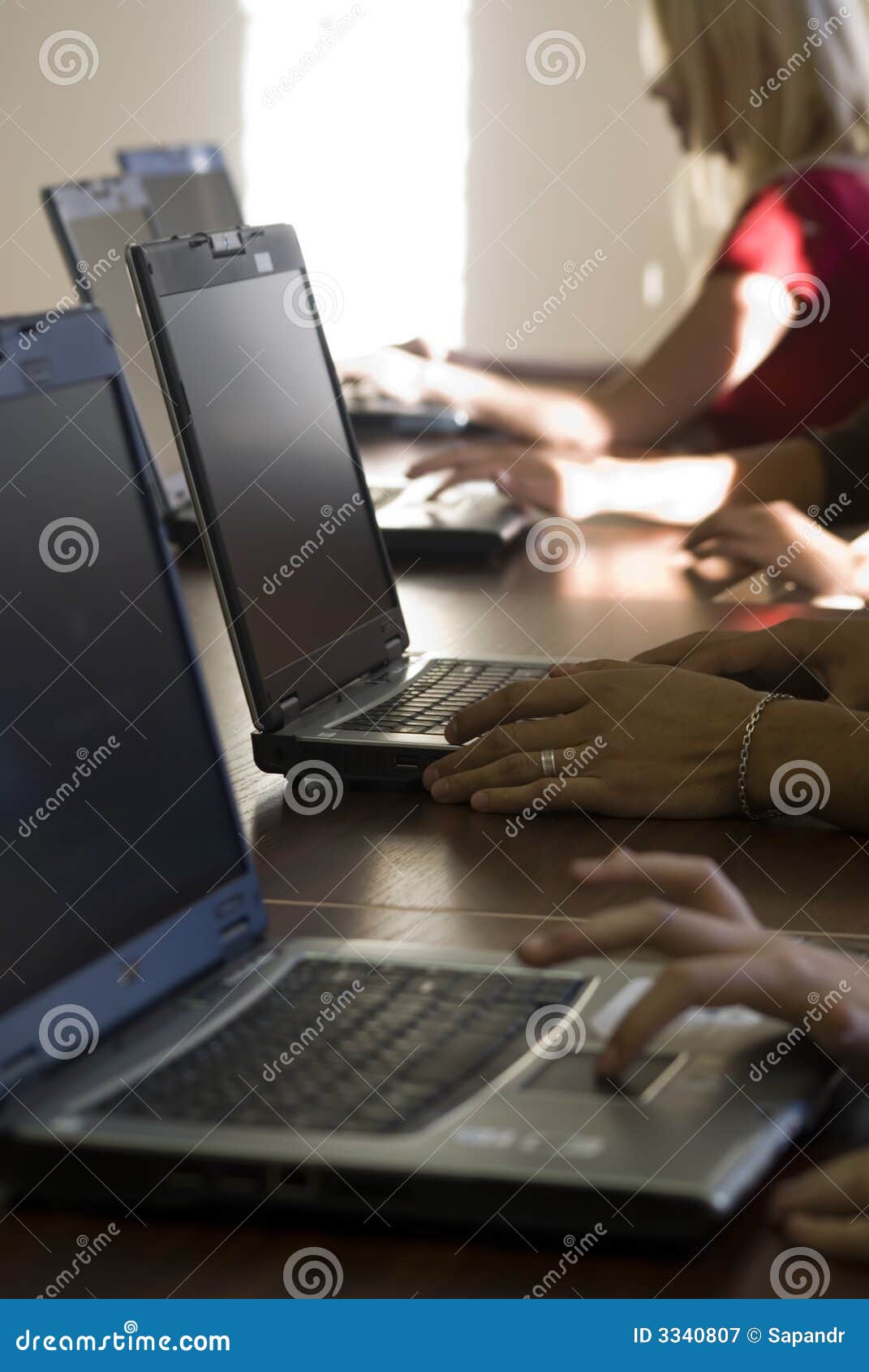 People Working on a Computer Stock Image - Image of room, computer: 3340807