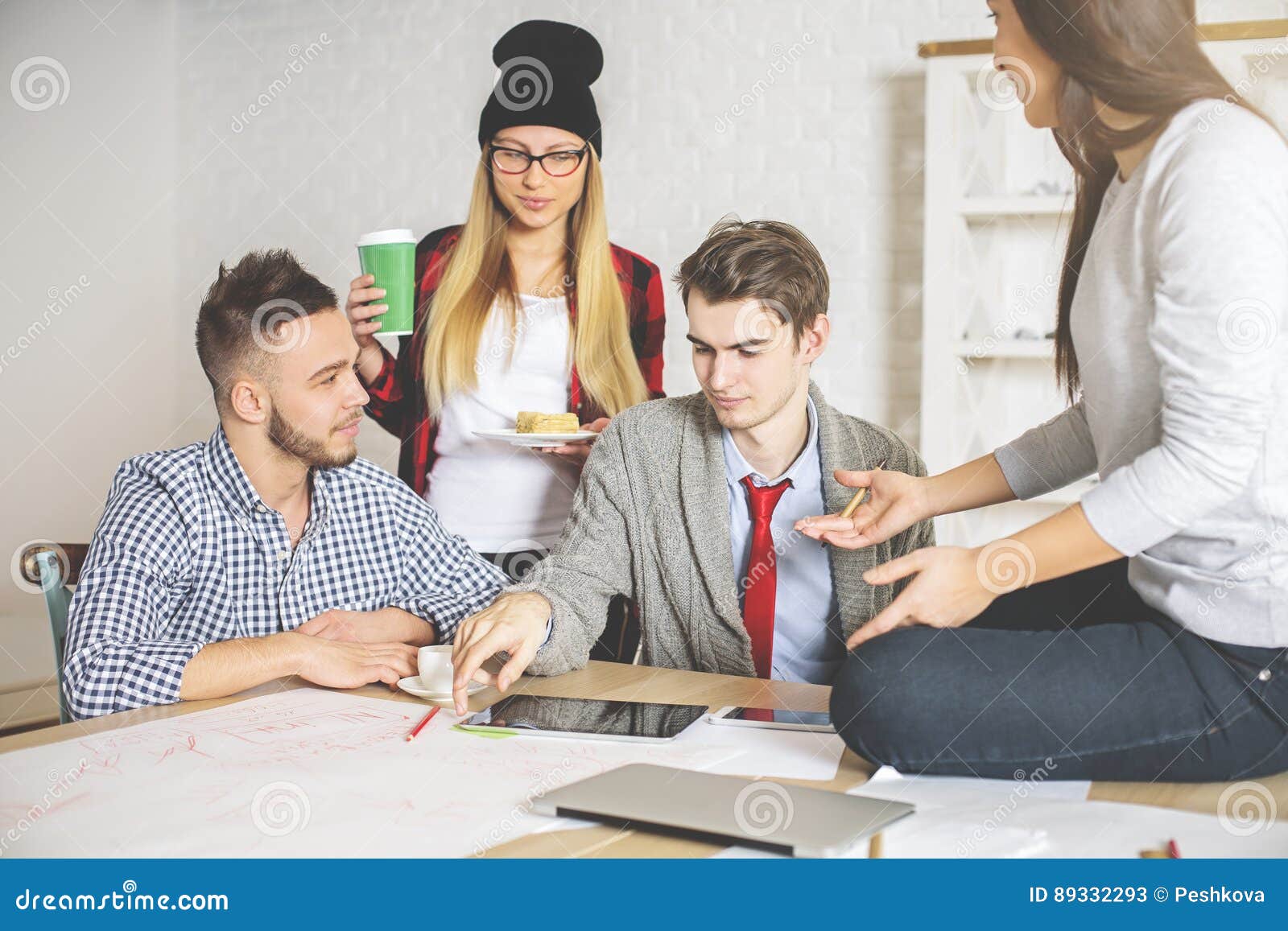 People working on ptoject stock image. Image of attractive - 89332293