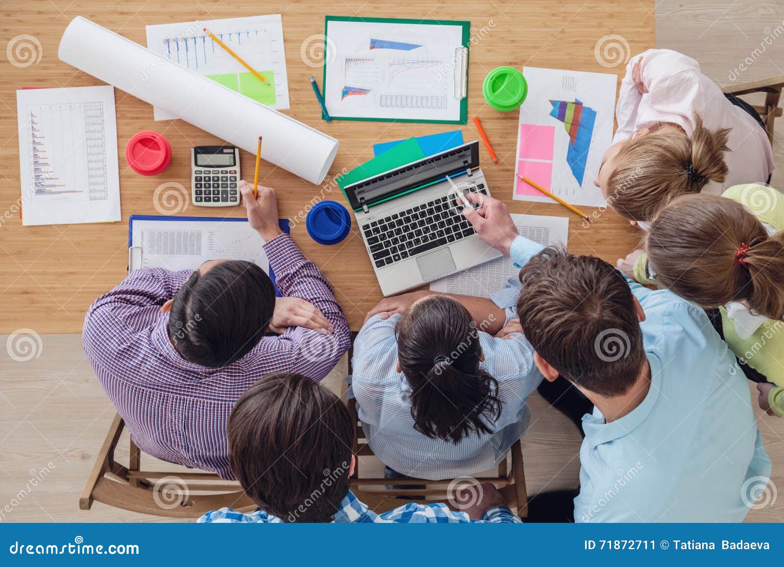 People Working with Reports Editorial Photo - Image of chart, casual ...