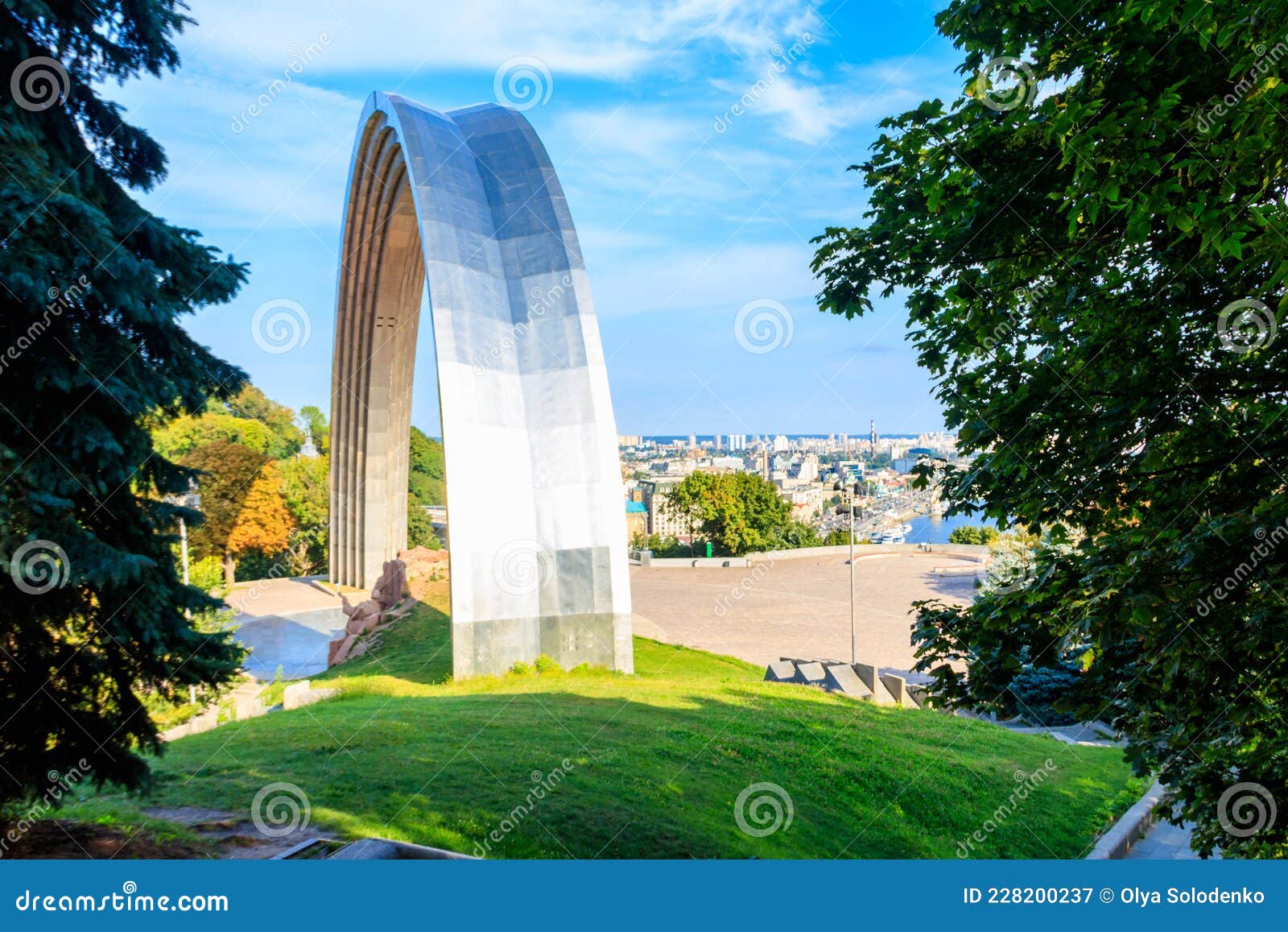 Peoples` Friendship Arch in Kiev, Ukraine Stock Image - Image of ...