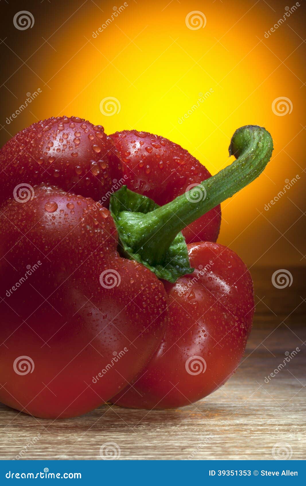 Peperone dolce rosso immagine stock. Immagine di cucina - 39351353