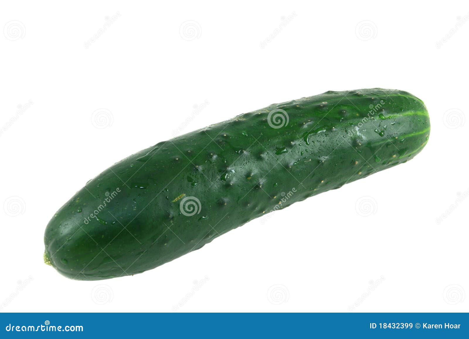 Pepino Verde En Un Fondo Blanco Imagen de archivo - Imagen de gotas ...