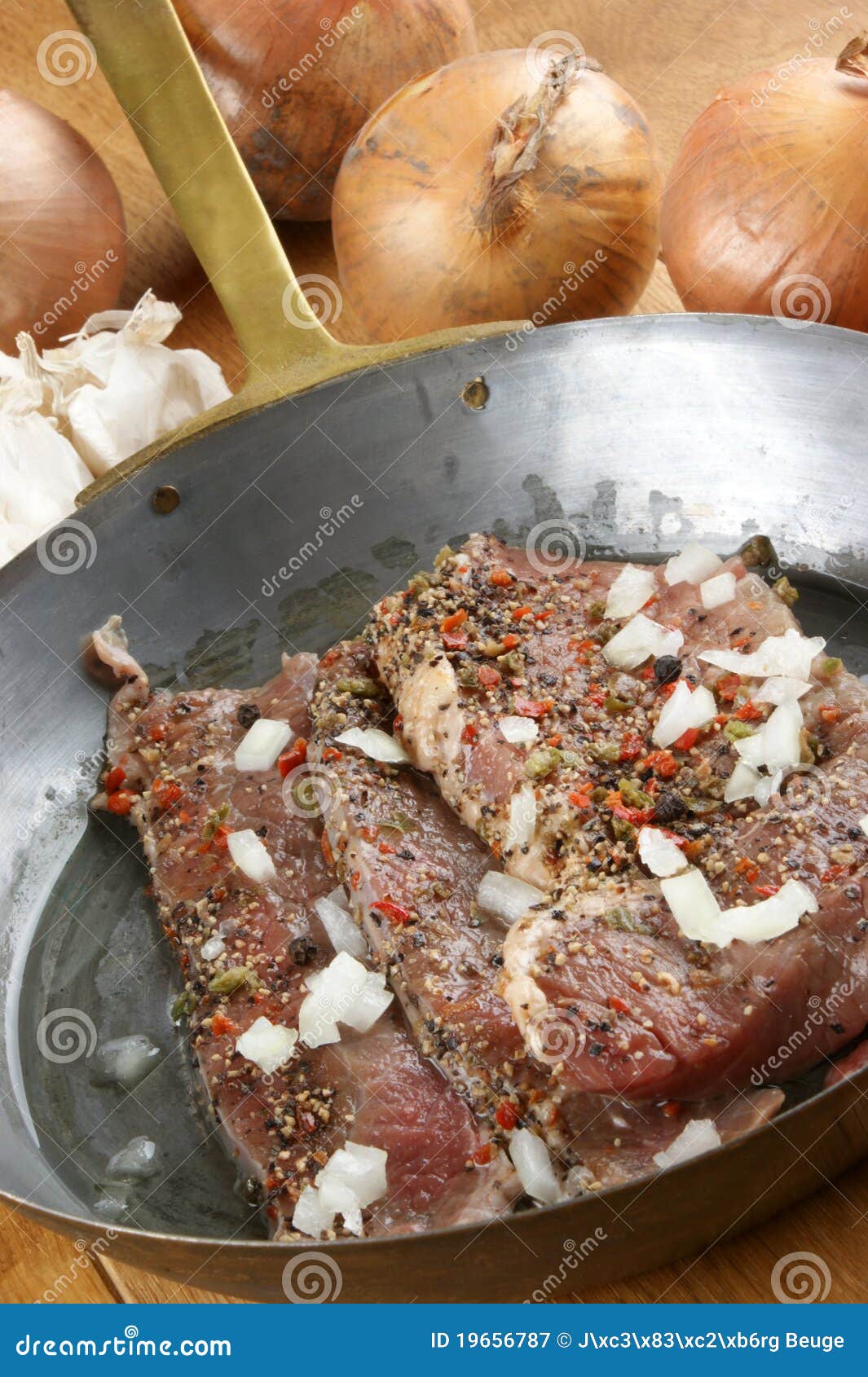 Peppered Beef Steak in a Brass Pan Stock Image - Image of sunflower ...