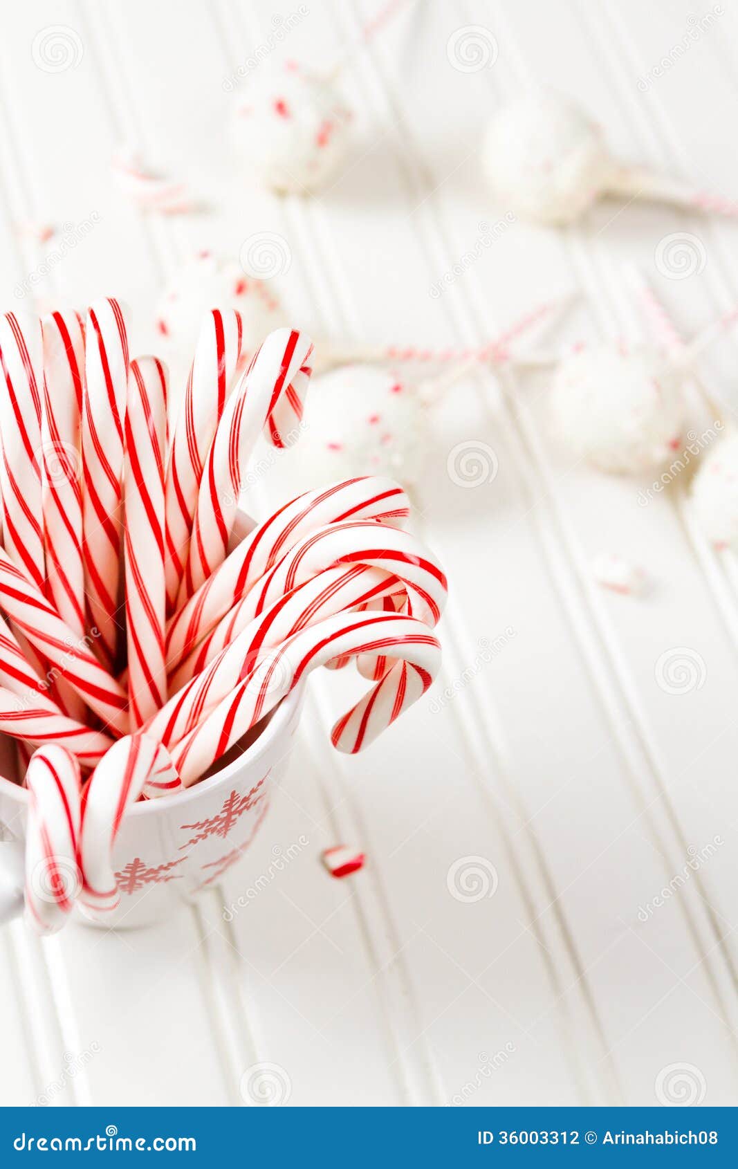 Peppermint Chocolate Cake Pops Stock Photo - Image of holiday, pastrie ...