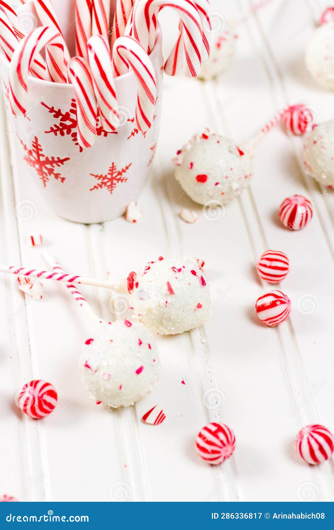 Peppermint Chocolate Cake Pops Stock Image - Image of sweets, food ...