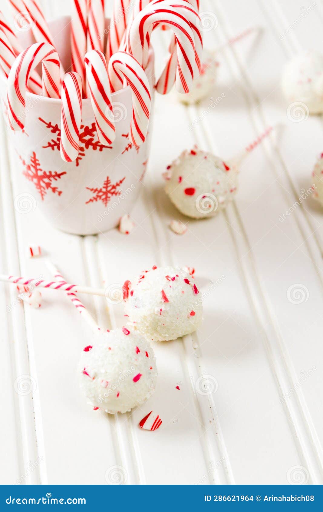 Peppermint Chocolate Cake Pops Stock Photo - Image of dessert, holiday ...