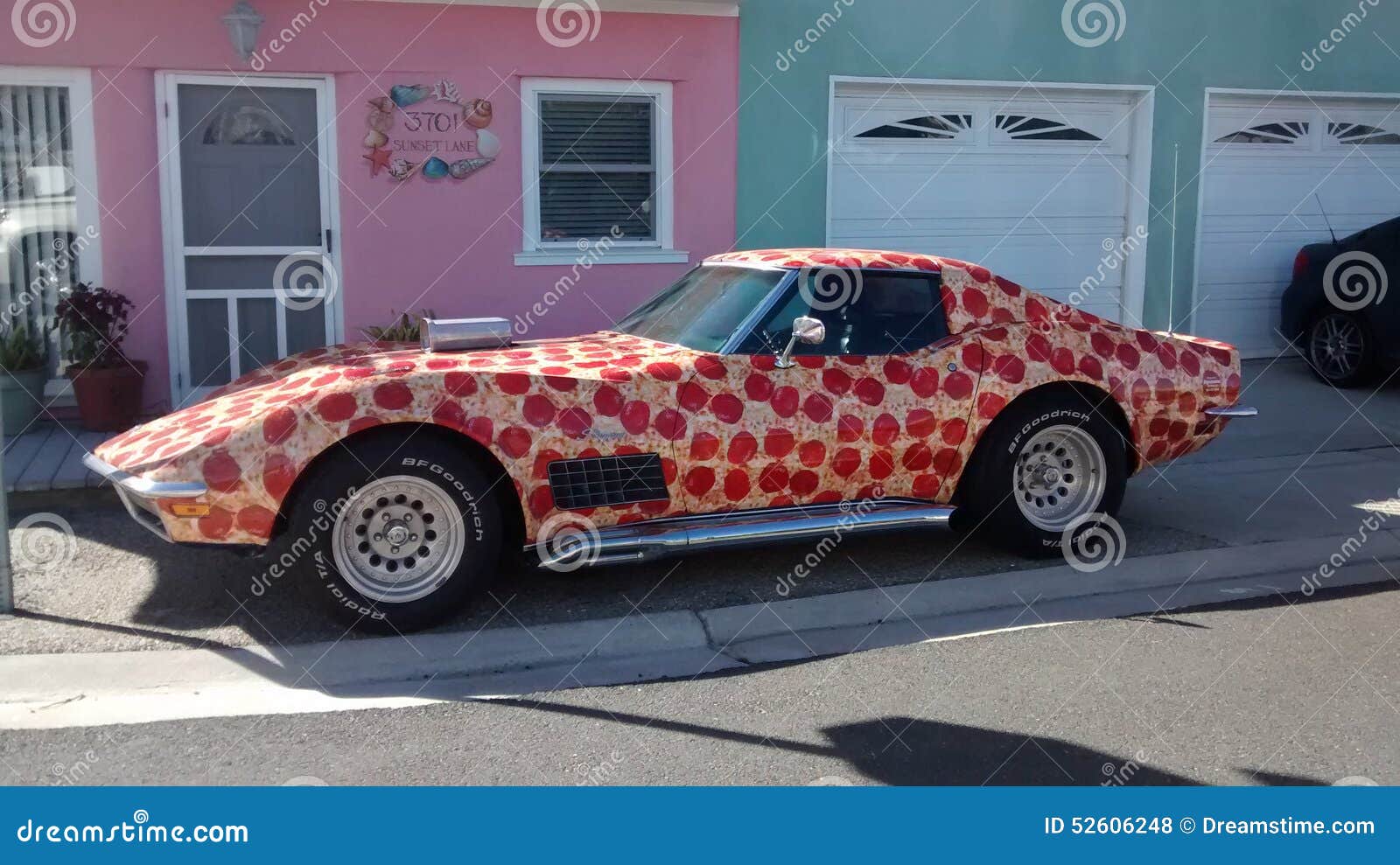 Pepperoni pizza Vette editorial stock photo. Image of 1969 - 52606248