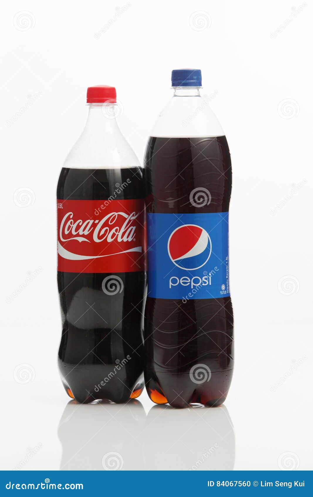 Pepsi y Coca-Cola imagen editorial. Imagen de objeto - 84067560