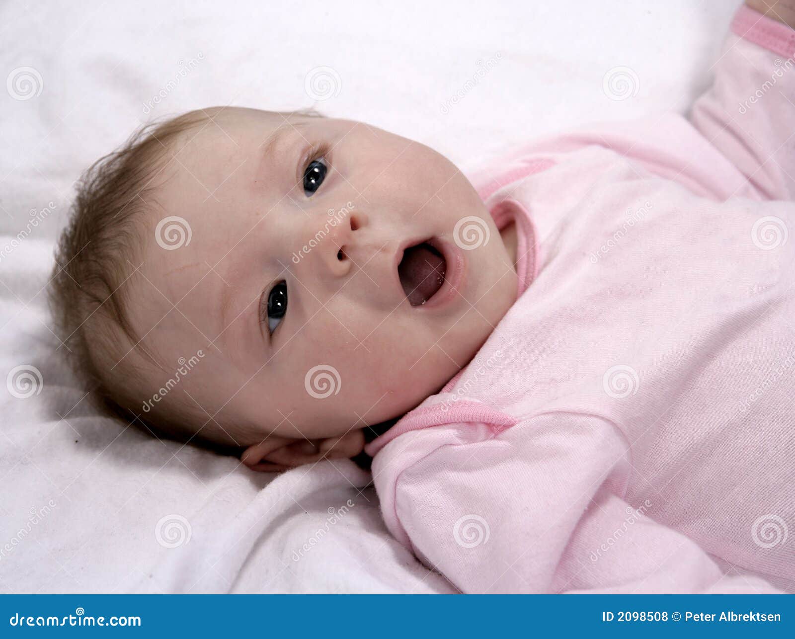 Pequeño bebé foto de archivo. Imagen de labio, piel, infante - 2098508