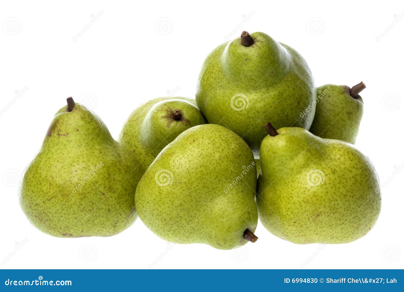Peras verdes aisladas foto de archivo. Imagen de primer - 6994830