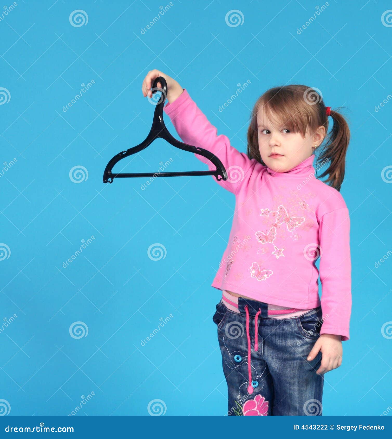 Percha de ropa foto de archivo. Imagen de belleza, negocios - 4543222